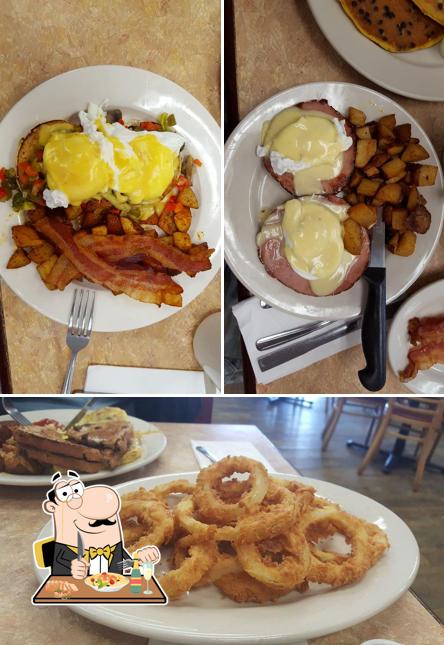 Kelly's Place Restaurant, Canton - Restaurant menu, prices and reviews