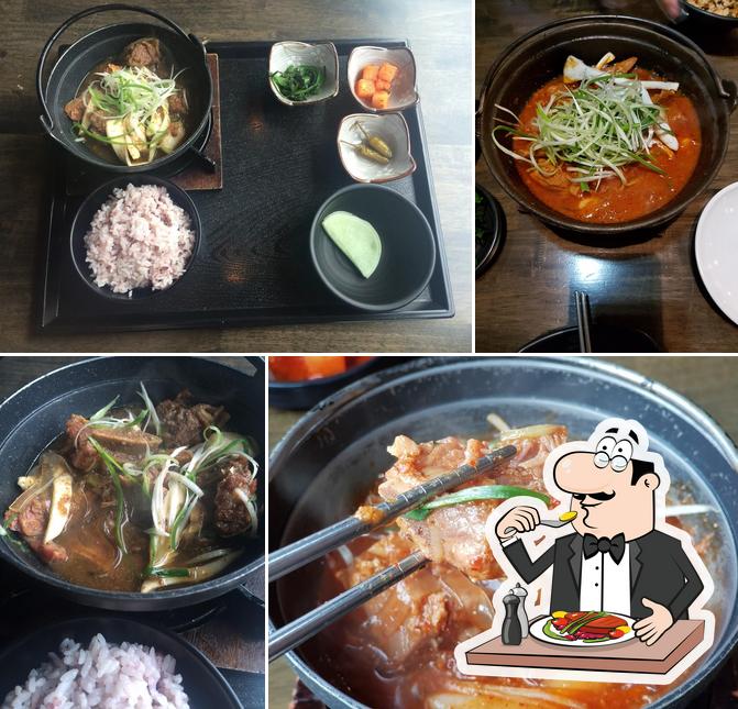 Masizzim Daehakno Store restaurant, Seoul, 136 Dongsung-gil ...