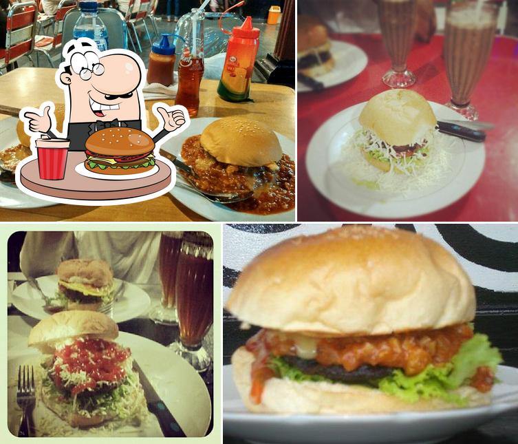 Rumah Blepots cafe, Medan, HPH2+5HM - Restaurant reviews