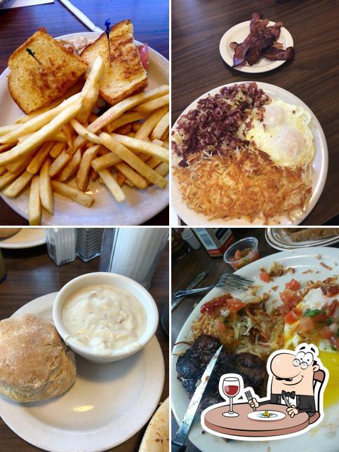 Flight 126 Cafe in Santa Paula - Restaurant menu and reviews