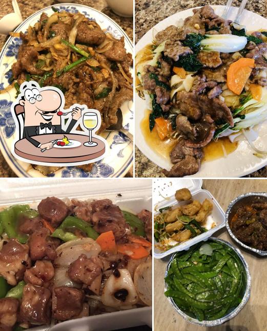 Fat Kee Noodle House, 3132 26 St NE in Calgary - Restaurant menu and ...