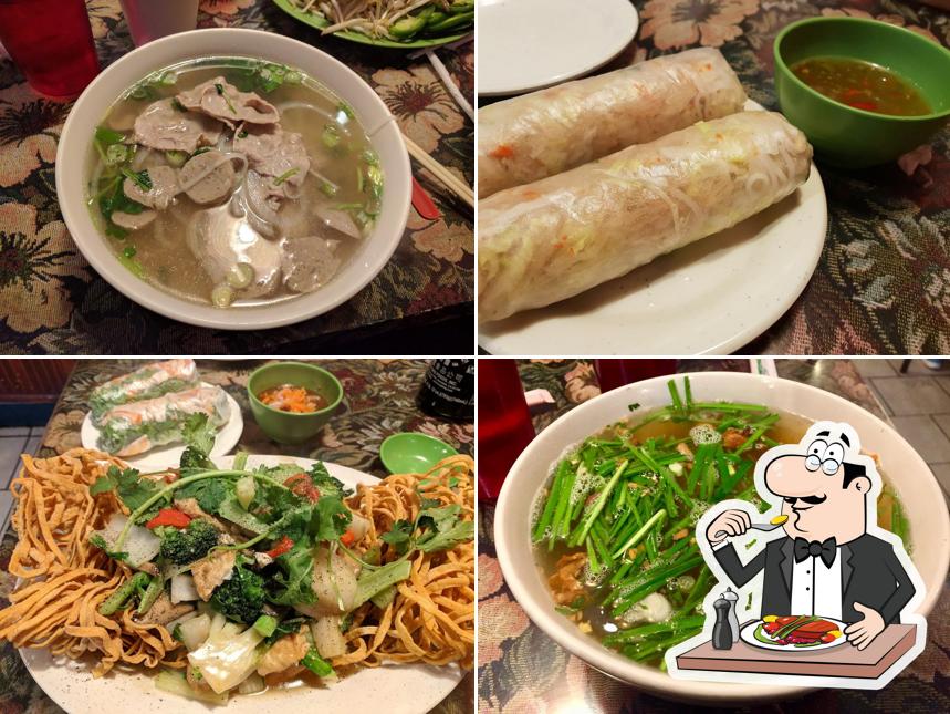 Que Huong Restaurant, Madison Heights - Restaurant menu, prices and reviews