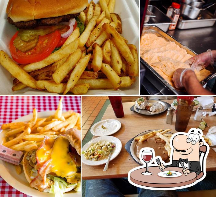 Uptown Grill, El Campo - Restaurant menu, prices and reviews