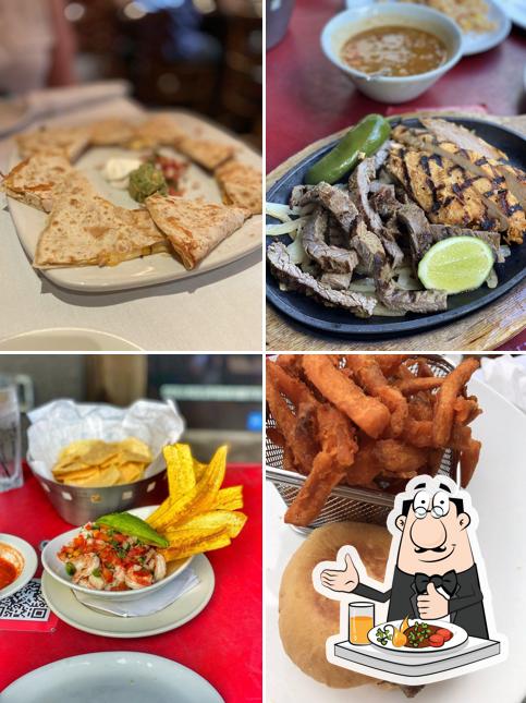 Cyclone Anaya's Tex-Mex Kitchen, 20 Waterway Ave #120 in The Woodlands ...