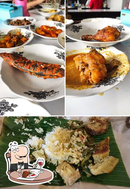 RM AINA PUTRI MINANG restaurant, Way Huwi - Restaurant reviews
