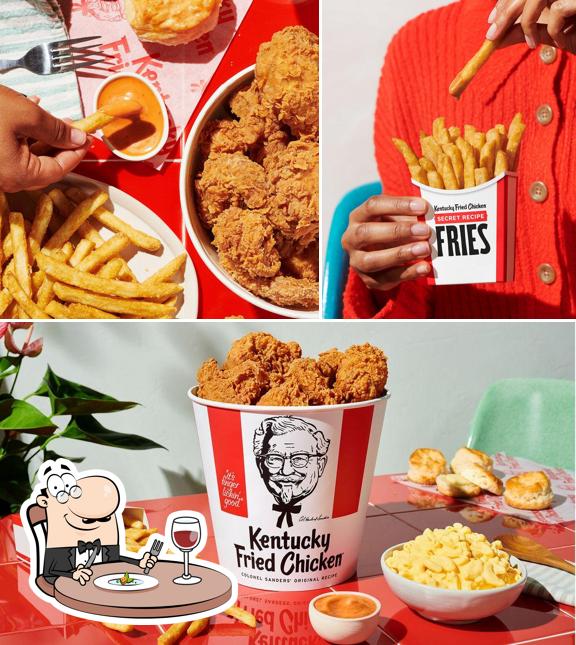 KFC, Gateway Shopping Center, 23-A MacCorkle Ave in Saint Albans ...