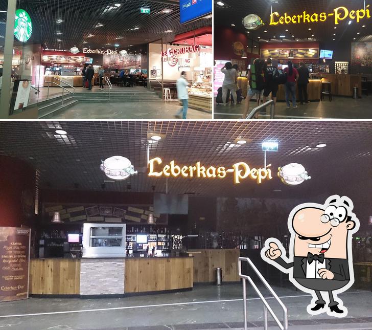 Leberkas-Pepi Wien Hauptbahnhof, Wien, Wien Hauptbahnhof (Südtiroler ...