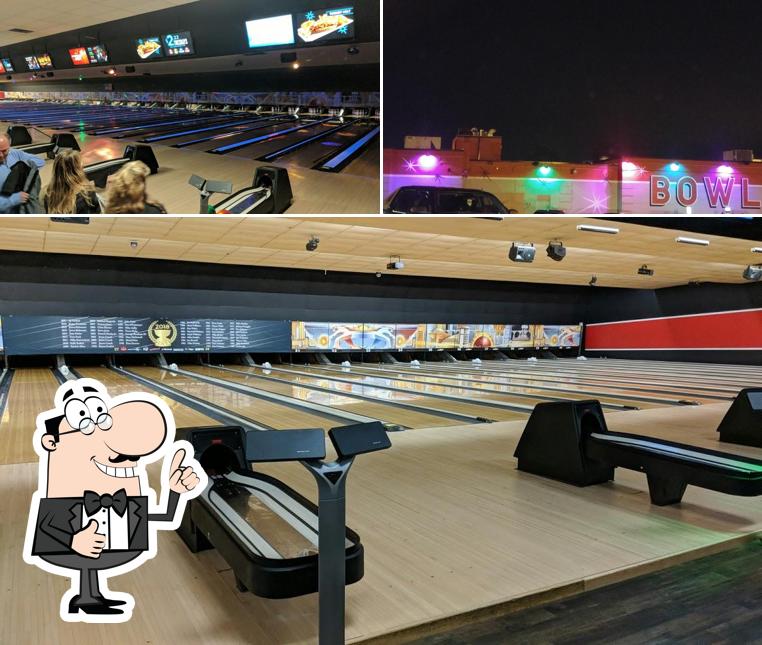 AMF Riviera Lanes in Fairlawn - Restaurant menu and reviews