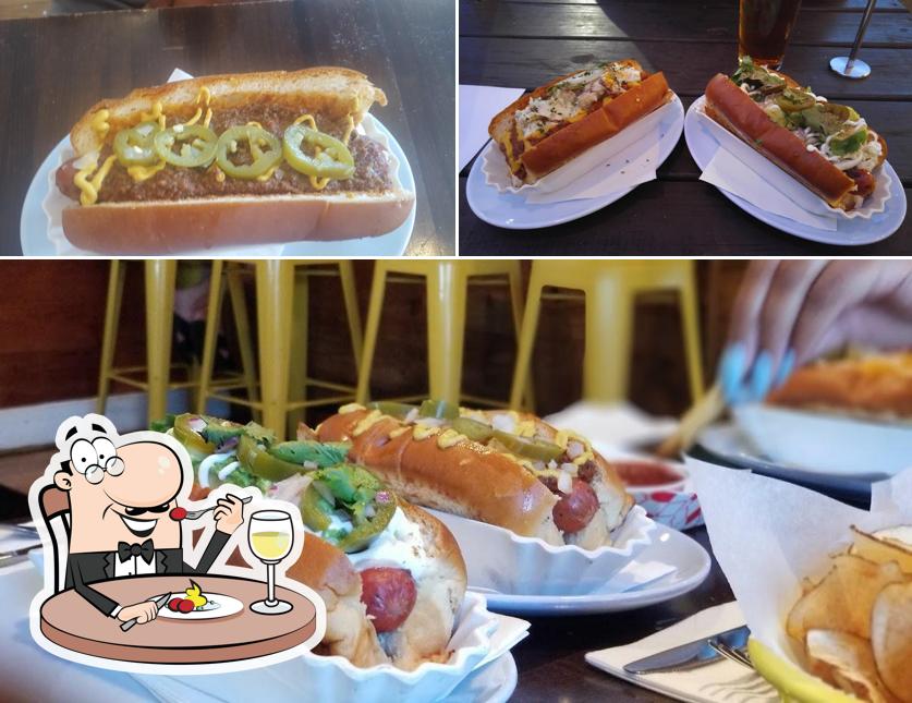 Good Dog Houston, 903 Studewood St in Houston - Restaurant menu and reviews