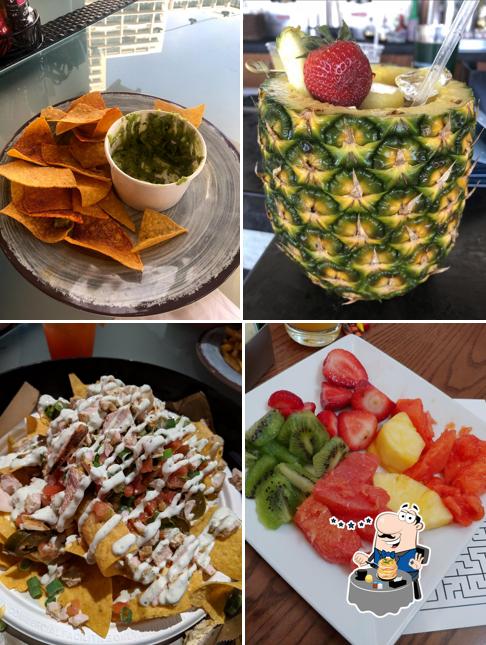 Falls Pool Bar & Grill in Orlando - Restaurant reviews