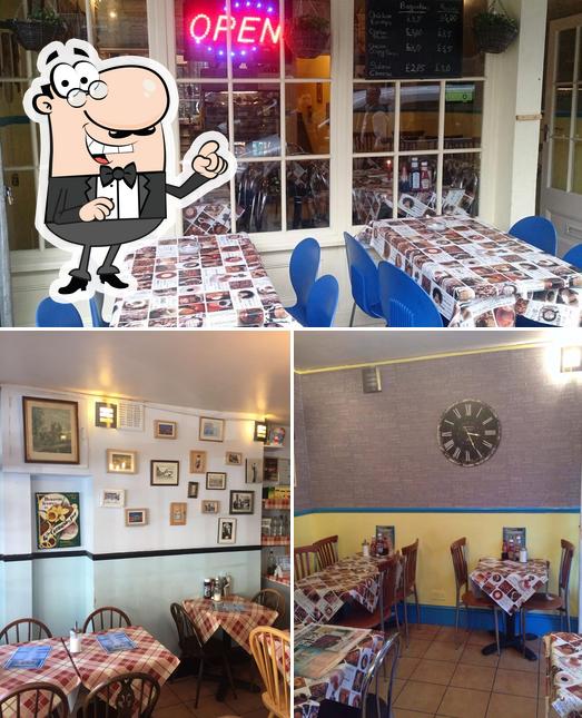 Blue River Cafe, 44 Northdown St in London - Restaurant menu and reviews