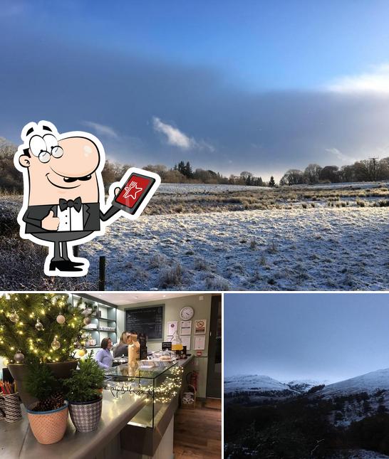 Luss Winter Coffee Shop in Luss