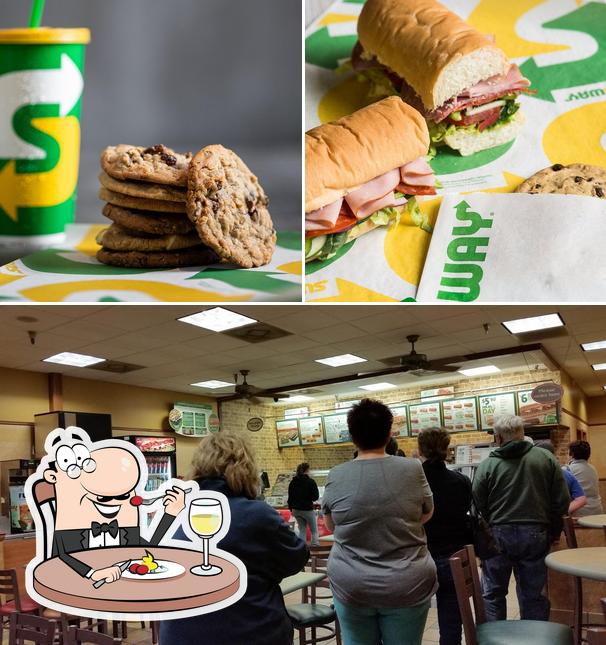 Subway, Country Oaks Shopping Ctr, 958 W Main St in Rockwell ...