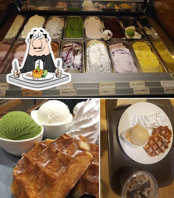 Waffle Alley cafe, Seoul, Anam-dong - Restaurant reviews