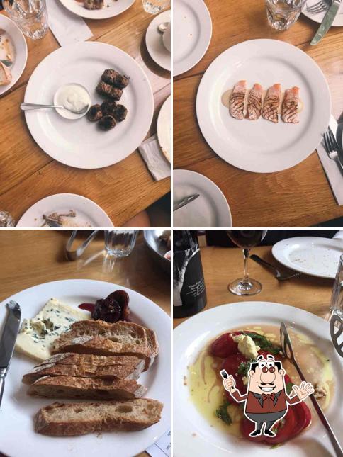 Foxeys Hangout, Red Hill - Restaurant menu, prices and reviews