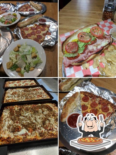 Top 3 restaurants with greek pizza in Middletown, Kentucky, november ...