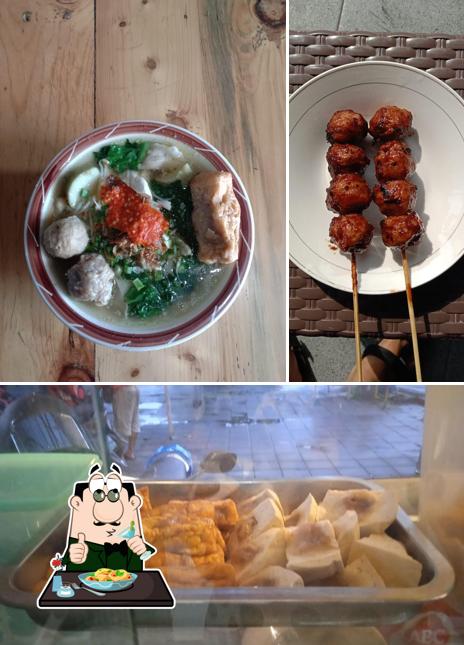 Restaurante Bakso Thikthok bakso iga & Es Teler, Kalisongo - Opiniones ...