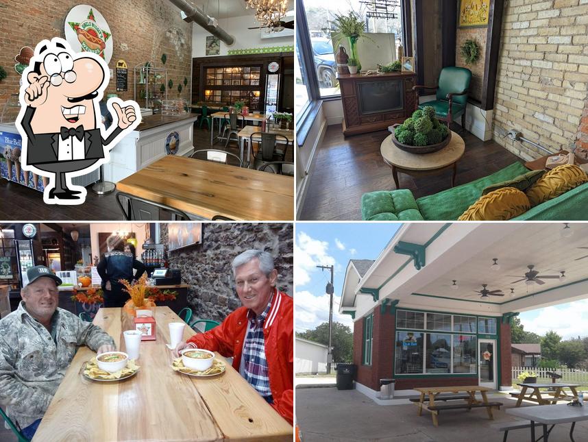 Uncle Wiggly’s Wieners in Luling - Restaurant reviews