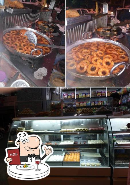 Kanha sweets, Pitampura, Delhi