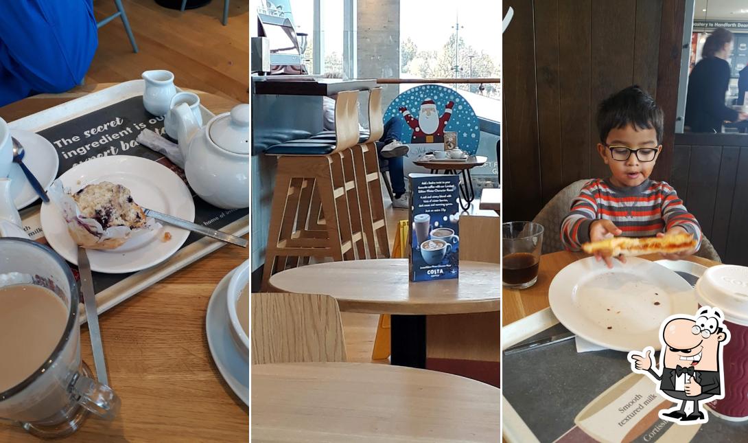 Costa Coffee, Next, Handforth Dean Retail Park, Earl Rd in Wilmslow ...