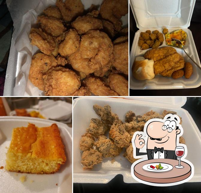 Mr. Charles Chicken & Fish Cambridge Commons, Charlotte - Restaurant ...