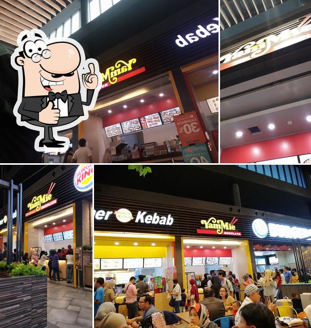Yammie Restaurant - ÆON Mall JGC, East Jakarta - Restaurant reviews