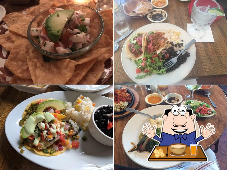 El Chile Café y Cantina, 1900 Manor Rd in Austin - Restaurant menu and ...