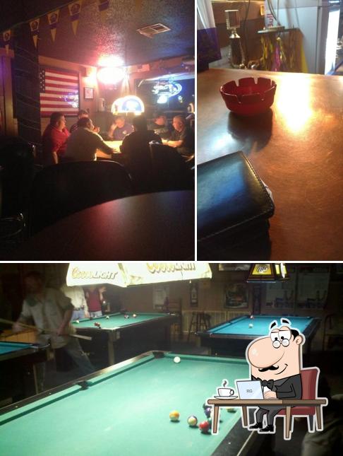 Hot Shots Inc., 1205 England Dr in Alexandria - Restaurant menu and reviews