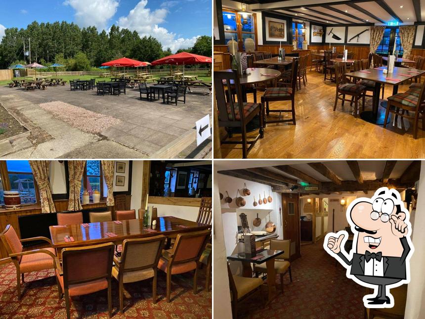 Ye Olde Hobnails Inn in Little Washbourne - Restaurant menu and reviews