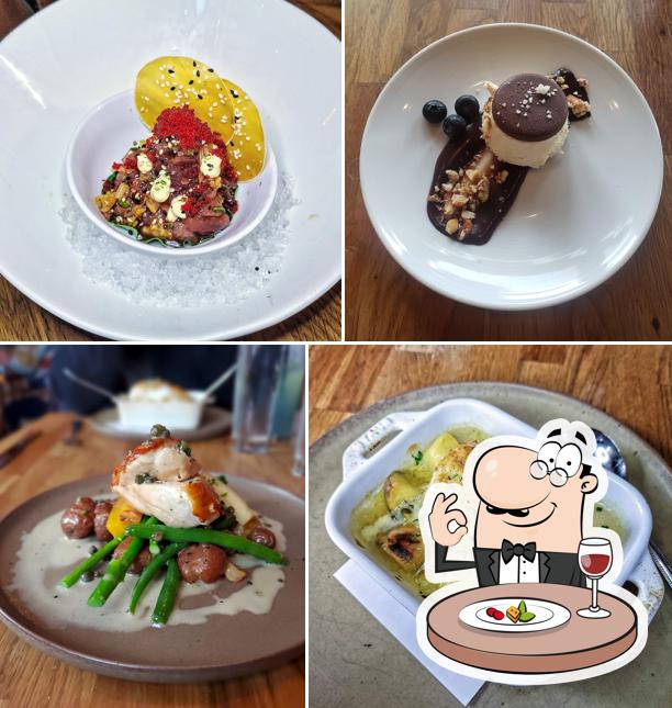 Bleu Restaurant & Lounge, De Pere - Restaurant menu, prices and reviews