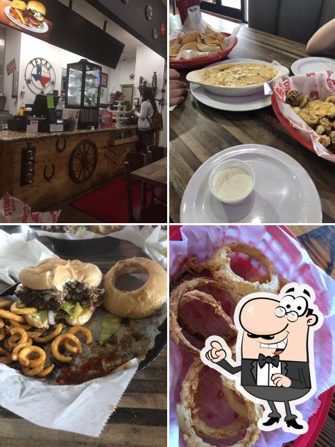 Stomp's Burger Joint, Pearland - Restaurant menu, prices and reviews