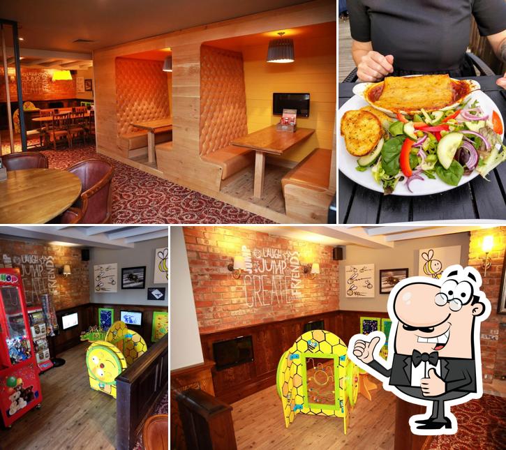 Honey Bee, Aylesbury - Restaurant menu, prices and reviews