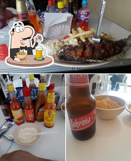 Restaurante De Mariscos La Perla, Salinas Victoria - Menú del ...