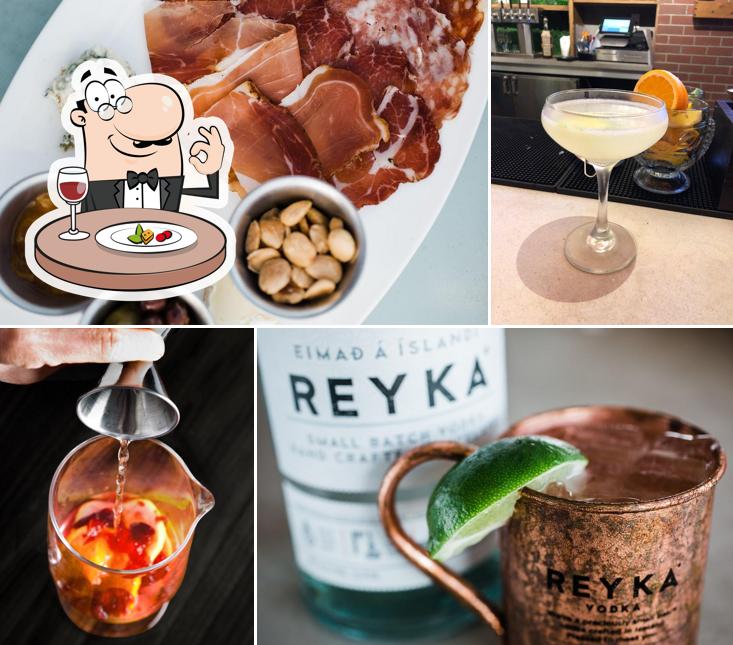 EDGE Rooftop Cocktail Lounge in Tampa - Restaurant menu and reviews