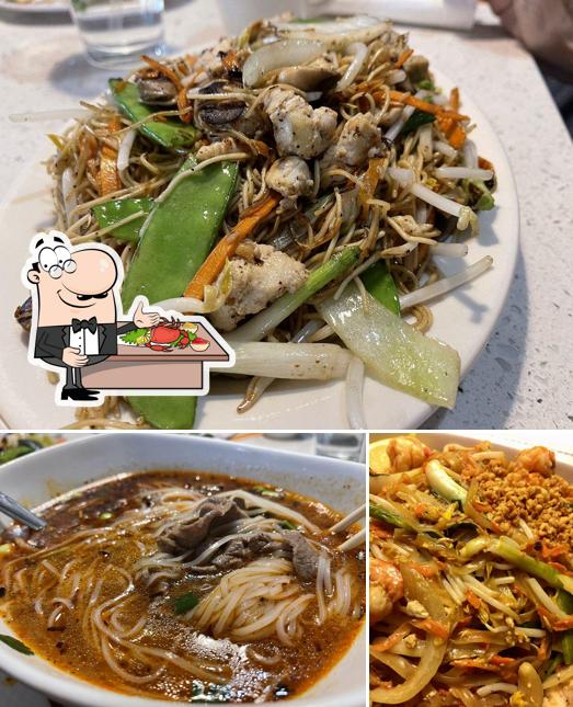 Que Viet Village House 3 in Brooklyn Center - Restaurant menu and reviews