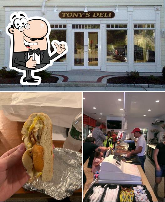 Tony's Deli in New Canaan - Restaurant reviews