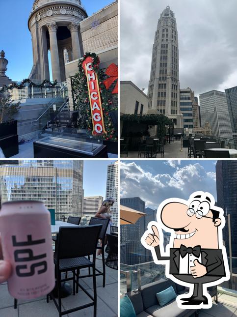 LH Rooftop in Chicago - Restaurant reviews