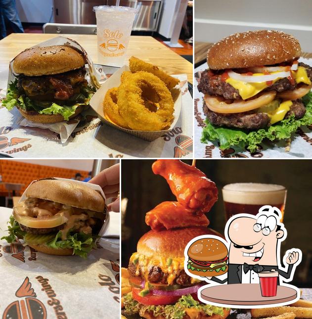 Solo Burgers & Wings in Dallas - Restaurant menu and reviews