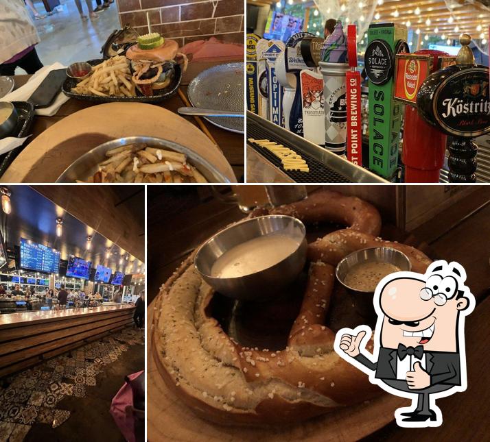 Bronson Bierhall in Arlington - Restaurant reviews