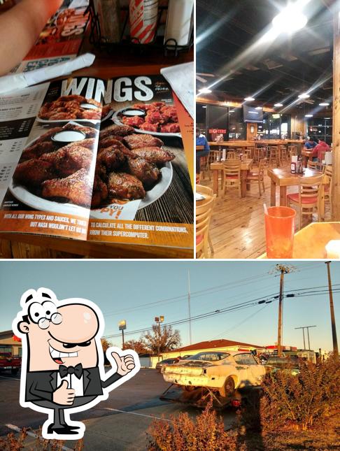 Hooters, 241 Eastern Bypass in Richmond - Restaurant menu and reviews