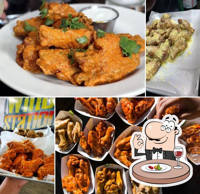 Wing Station, 4821 LJ Pkwy #80 in Sugar Land - Restaurant reviews