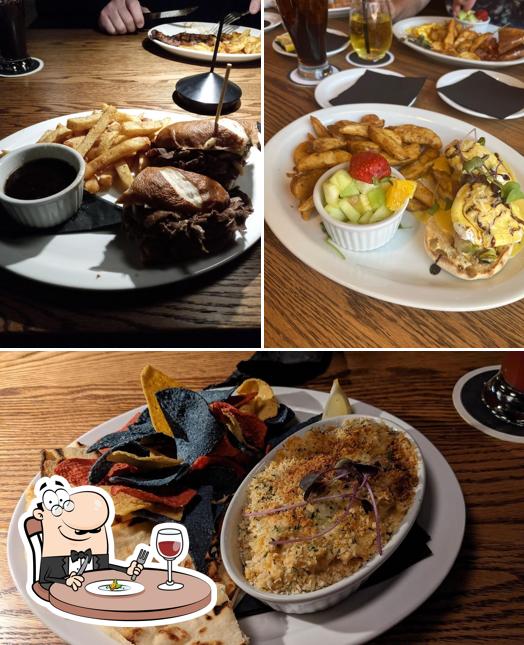 The Lucky Labrador Public House, Orillia - Restaurant menu, prices and ...
