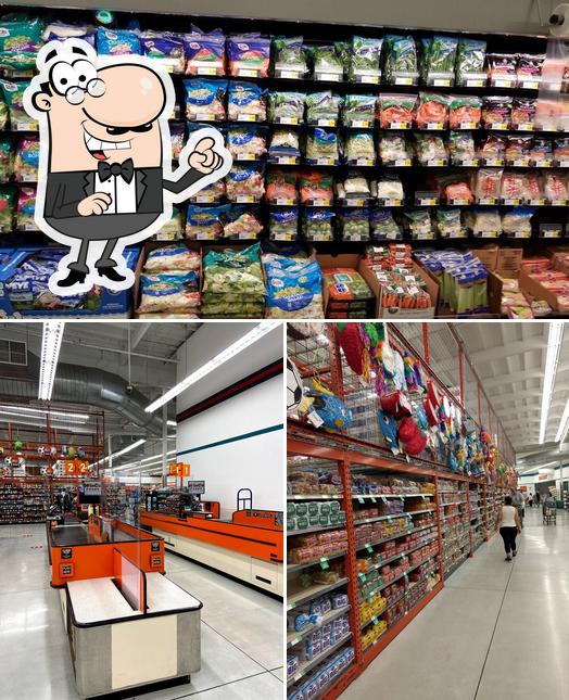 WinCo Foods in Medford