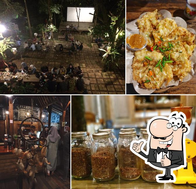 372 Kopi cafe, Cimahi - Restaurant reviews