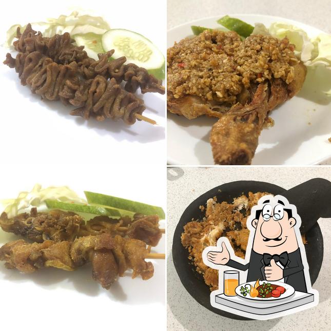 De Geprek - Ayam Gepuk vs Ayam Geprek, Gandul Food Street restaurant ...