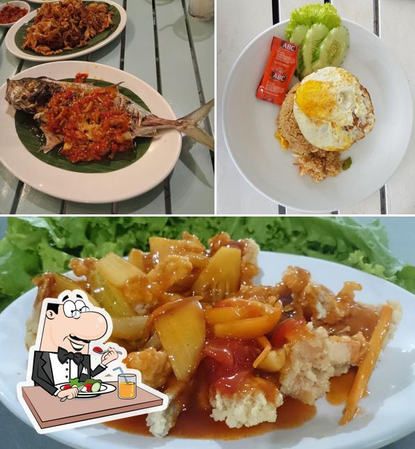 Biru Laut Restauran restaurant, Balikpapan, Jl. Jenderal Sudirman No.1 ...
