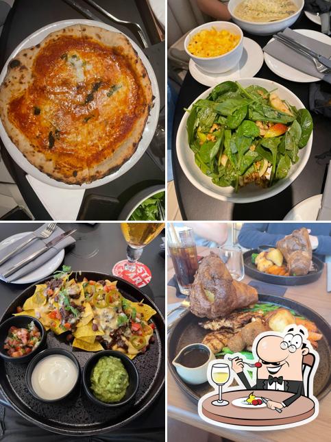 Bedrock Pier 7 pub & bar, Dubai - Restaurant menu and reviews