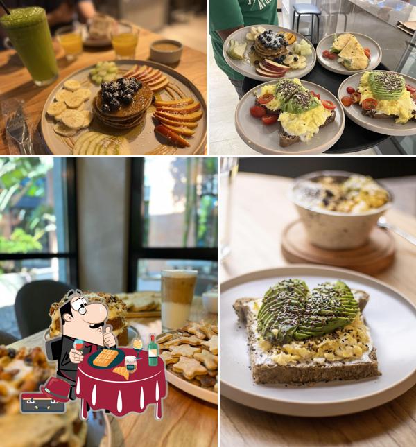 Deli House pub & bar, Yerba Buena - Restaurant reviews