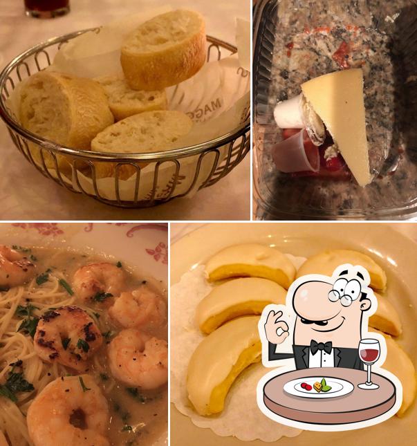 Maggiano's Little Italy, Pavilions Mall, 500 16th St Mall Suite 150 in ...