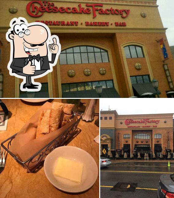 The Cheesecake Factory in Cheektowaga - Restaurant menu and reviews